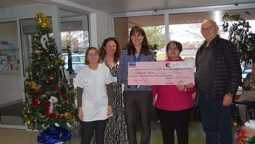 Un chèque de la Ligue contre le cancer pour l'hôpital Fanny-Ramadier de ...